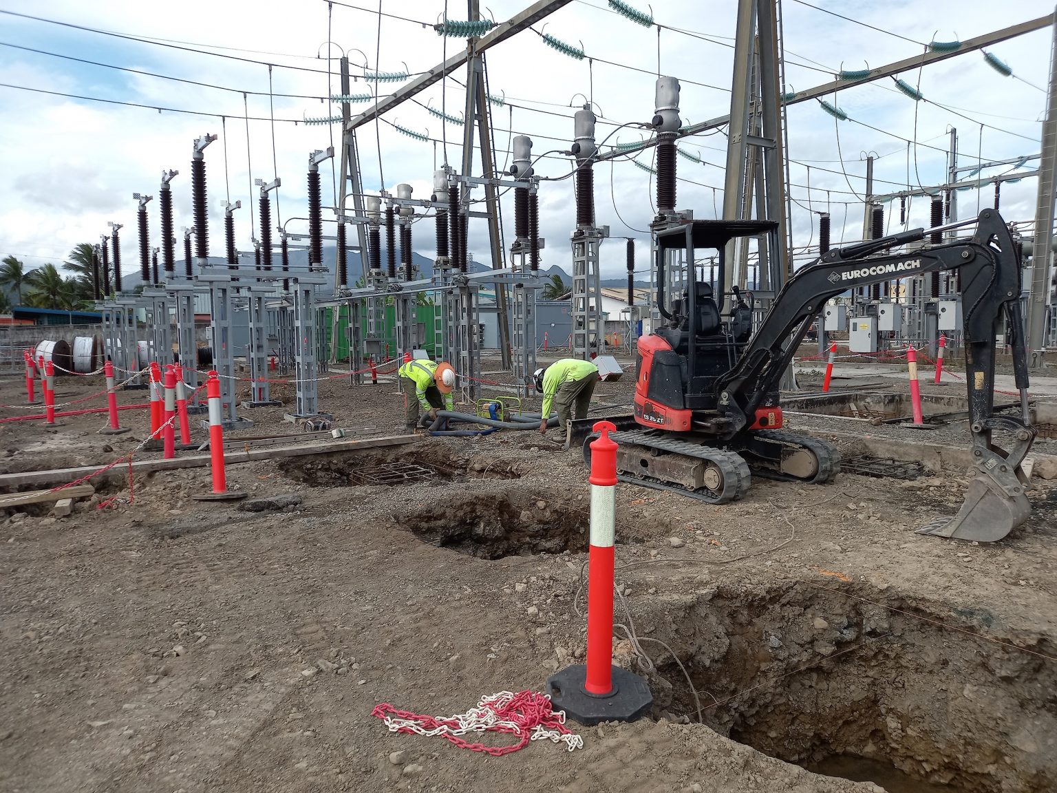 Chantier du poste 150 000 volts de Ducos - Enercal